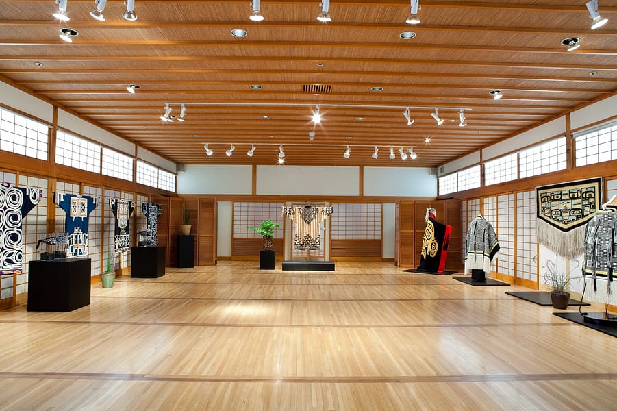 Parallel Worlds: Art of the Ainu of Hokkaido and Native Americans of ...